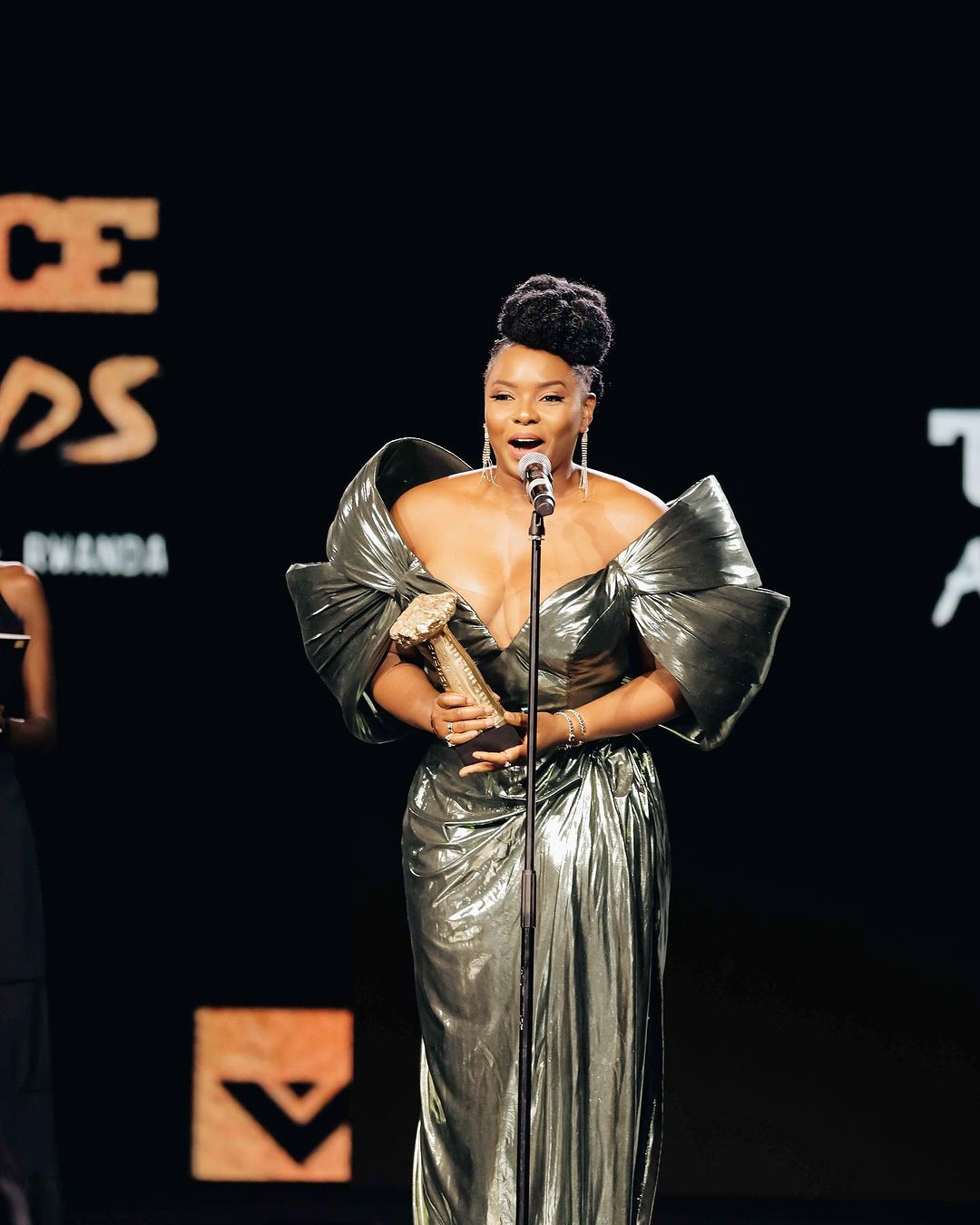 Yemi Alade Metallic Dress For The Trace 2023 Awards Is A Red Carpet ...