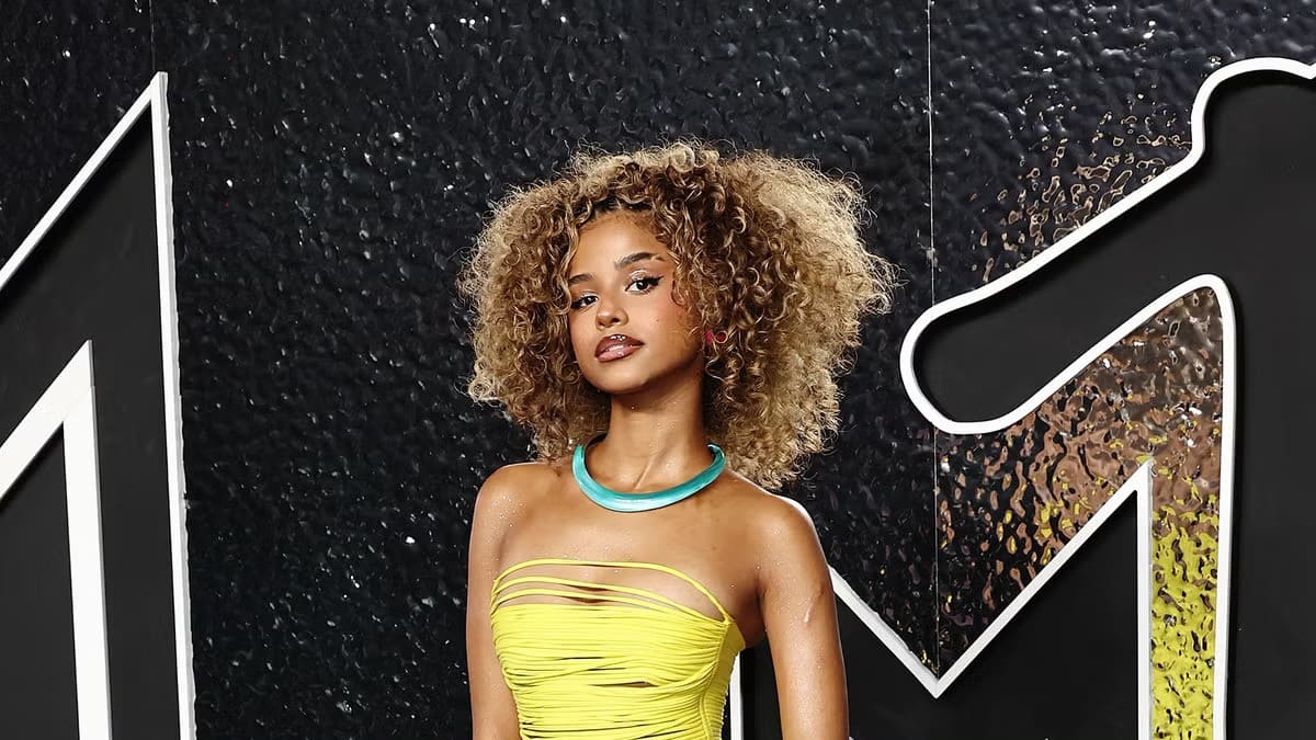 Tyla's Eye-Catching Yellow Mini Dress Steals the Show at the 2024 VMAs ...