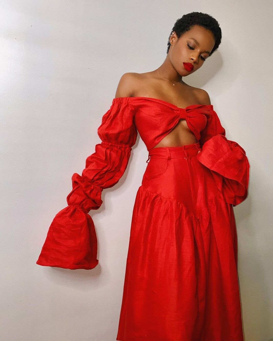 STYLE SPOTLIGHT: Didi Stone "Rose rouge" - leurr