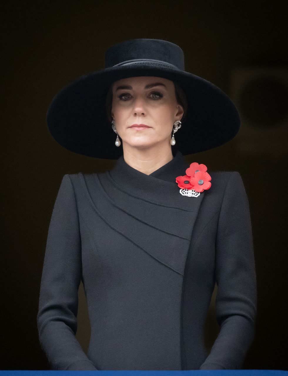 Princess Kate Appearance at Remembrance Day Service is Solemn - leurr