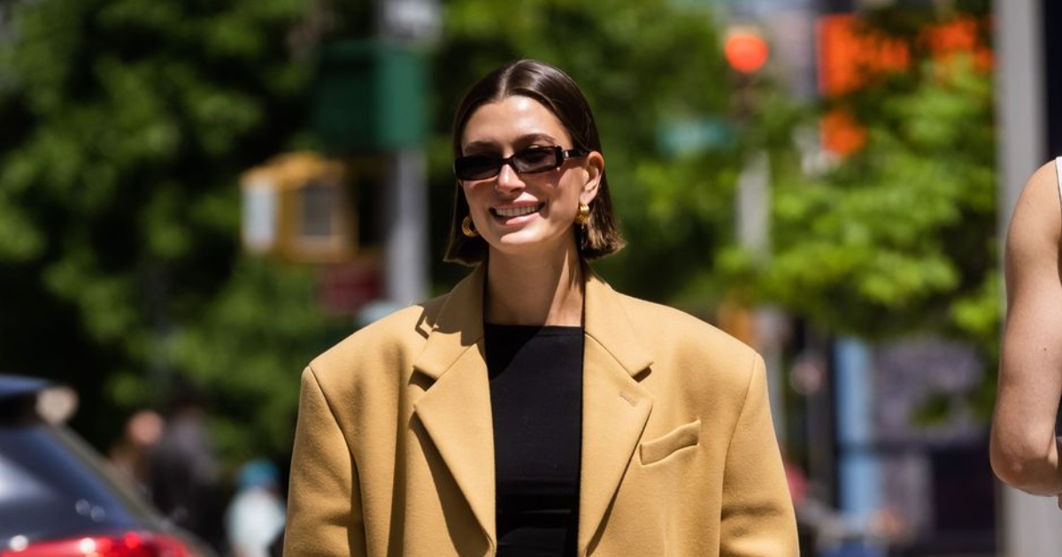 Hailey Incorporates Micro Minis and Loafers For Her Daytime Runs - leurr