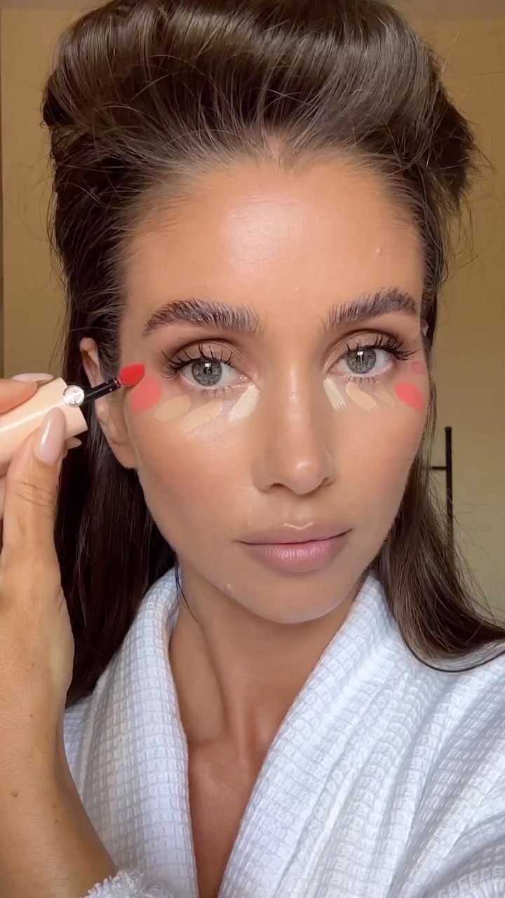 The Ombré Concealer Is The Latest Viral Makeup Trend on TikTok - leurr