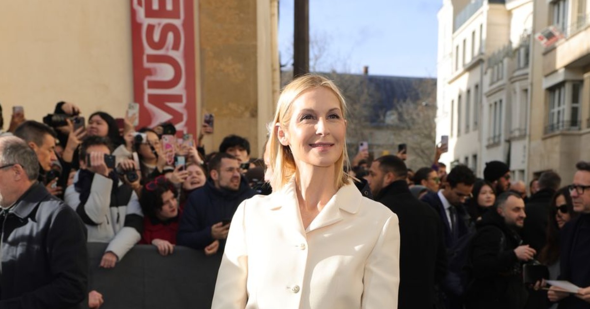 Kelly Rutherford Brings Glamour To Couture Week - leurr