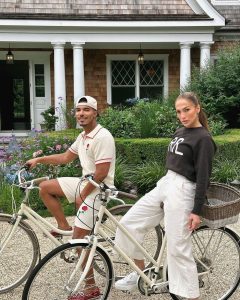 JLo’s Summer Vacation Style Is the Ultimate Inspiration for Your ...