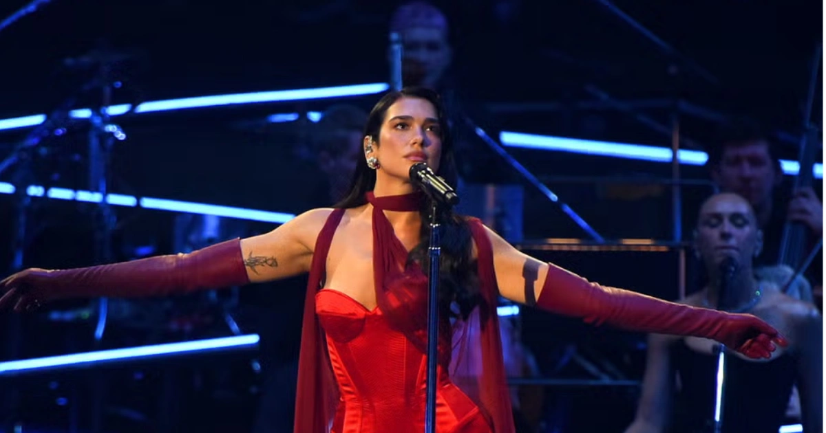 Dua Lipa Brings Back Y2K Vibes with Stunning Opera Dress - leurr