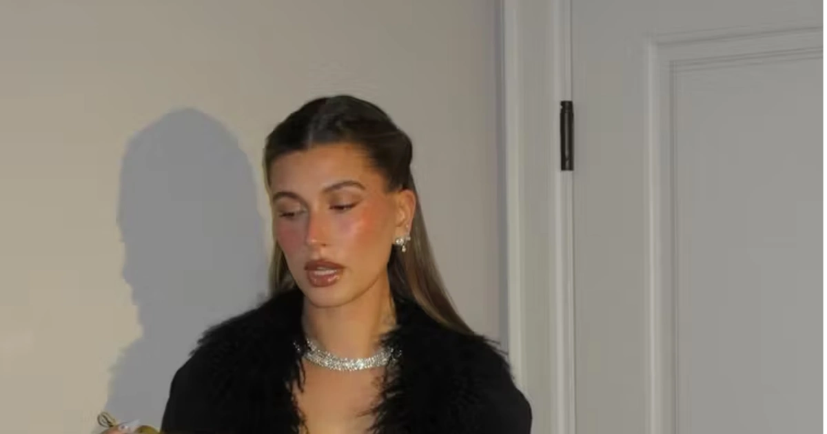 Hailey Bieber Revives the ‘Going-Out Top’ With After-Dark Elegance - leurr