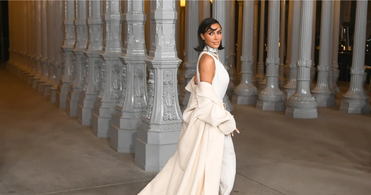 Kim Kardashian Channels Princess Diana with Her Stunning Cross Necklace ...