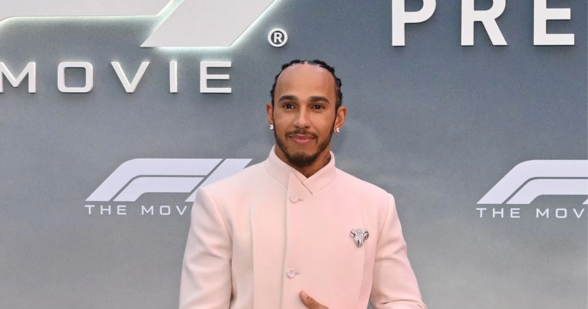 Lewis Hamilton Redefines Red Carpet Chic at F1 Premiere - leurr