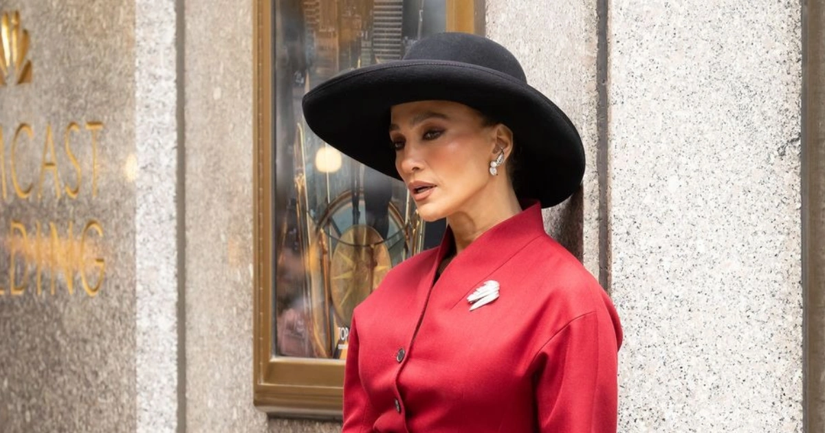 Jennifer Lopez Reinvents Minimalism—With a Signature J.Lo Twist - leurr