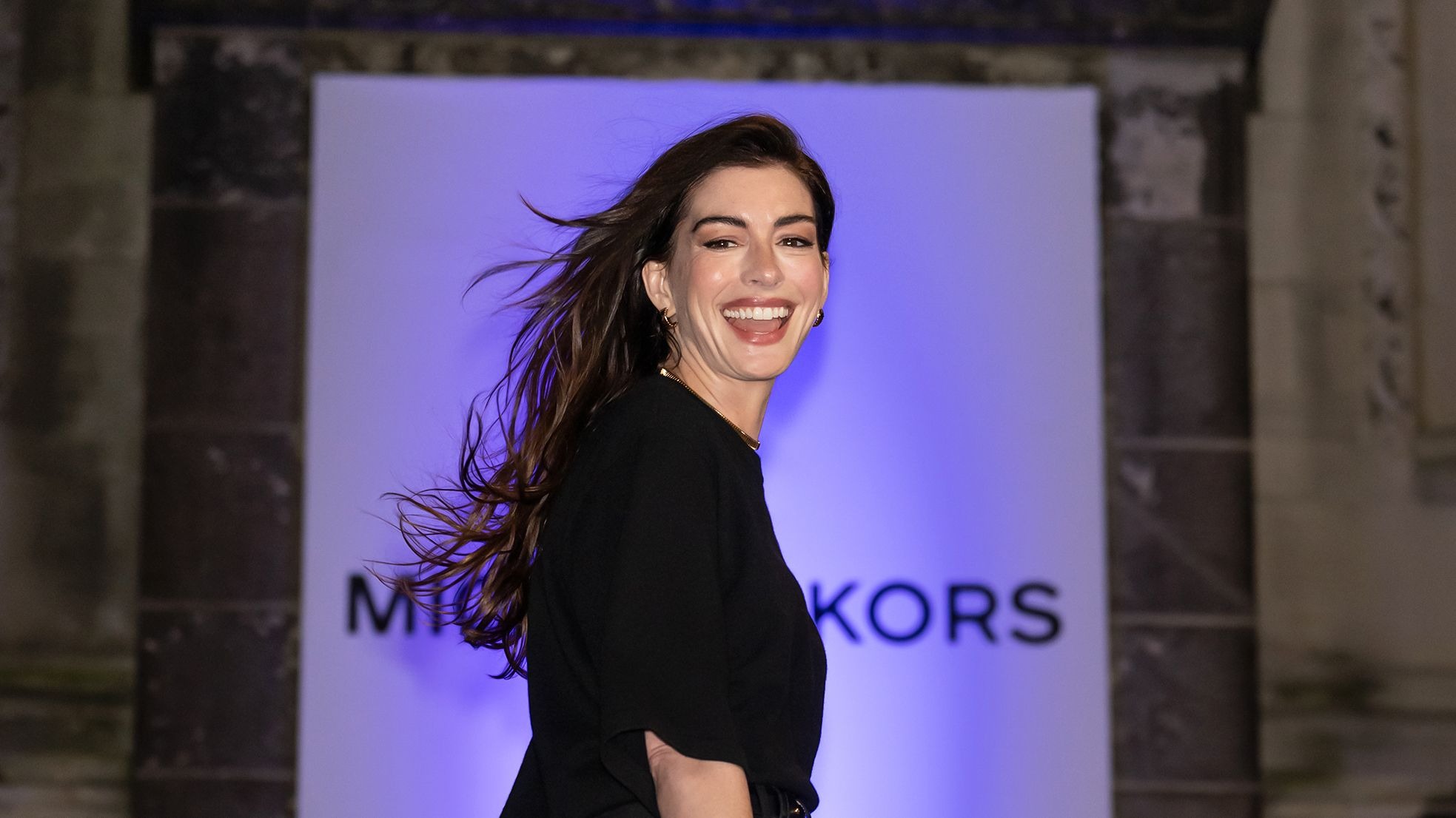 Anne Hathaway Outshines Miranda Priestly With a Show-Stopping Jewellery ...
